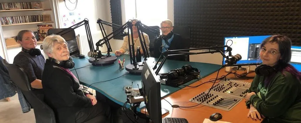 Baisse des crédits de l’État. Timbre FM en danger à Augan : « La suite risque d’être - Rennes ...