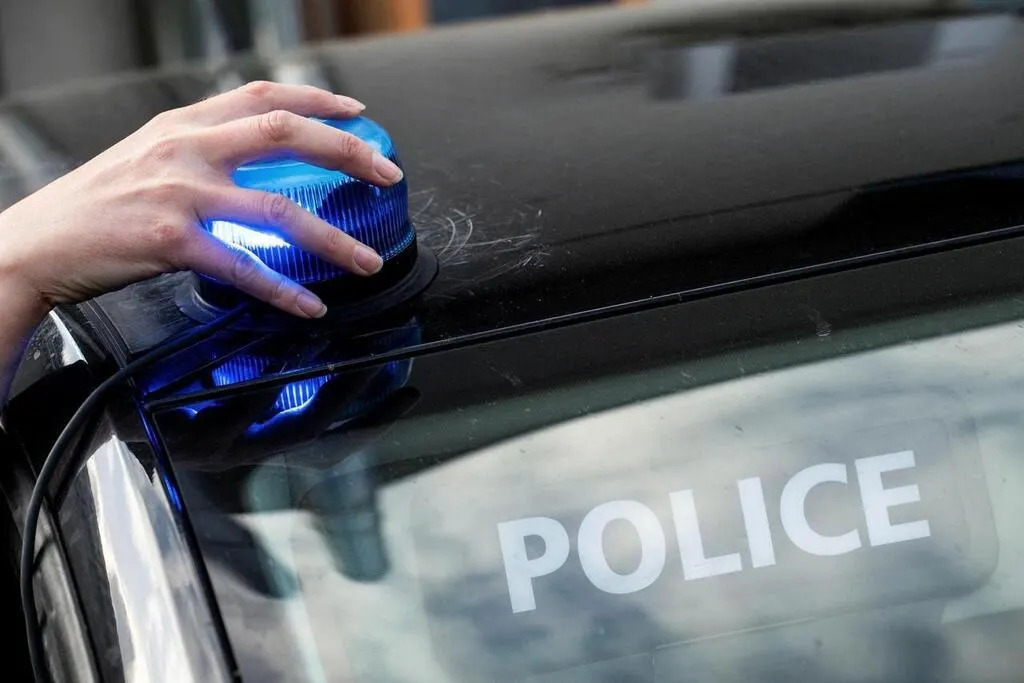 Un véhicule blindé attaqué à la Kalachnikov près de Lyon, les ...