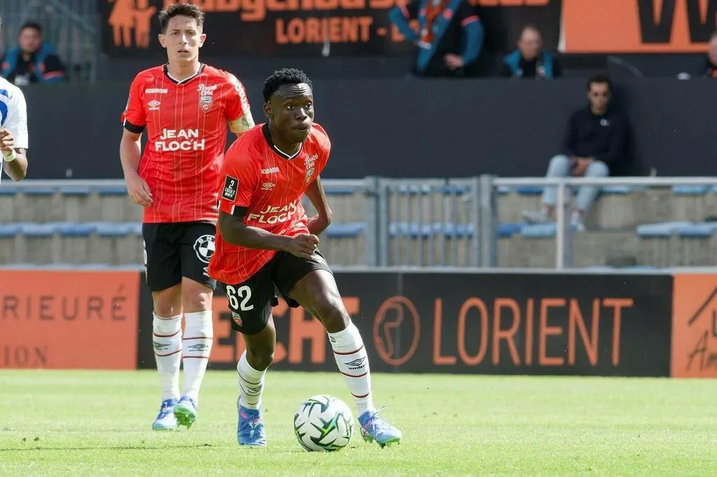 PORTRAIT. FC Lorient : « Je rêvais de ces moments », Arthur Avom Ebong, de l’ombre à la - Angers ...