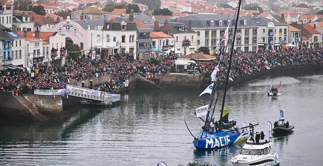 VIDÉOS Vendée Globe. Larmes, dernier baiser, sortie du chenal : trois ...