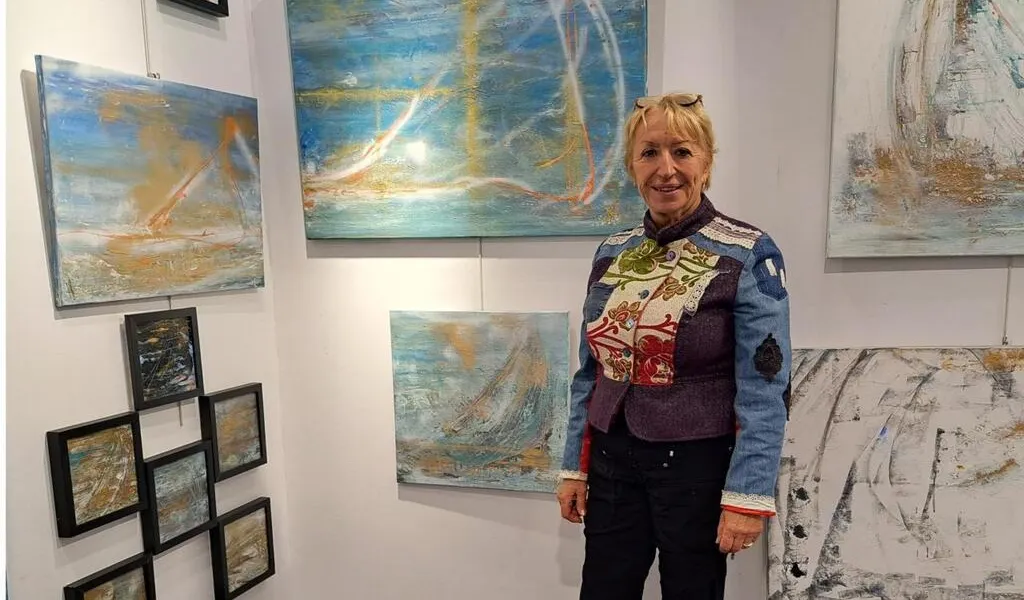 Cancale. Claudine Graveleau expose ses souvenirs en bord de mer - Vitré ...