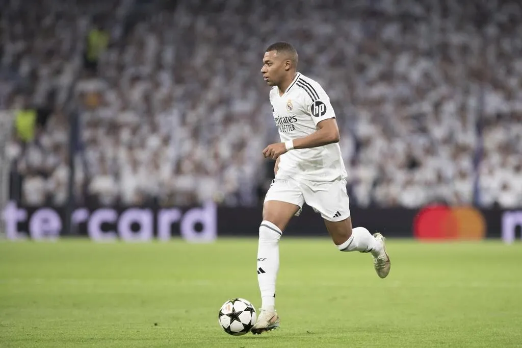 Padel, jeux vidéo, chicha… Kylian Mbappé a retrouvé ses ex-coéquipiers ...