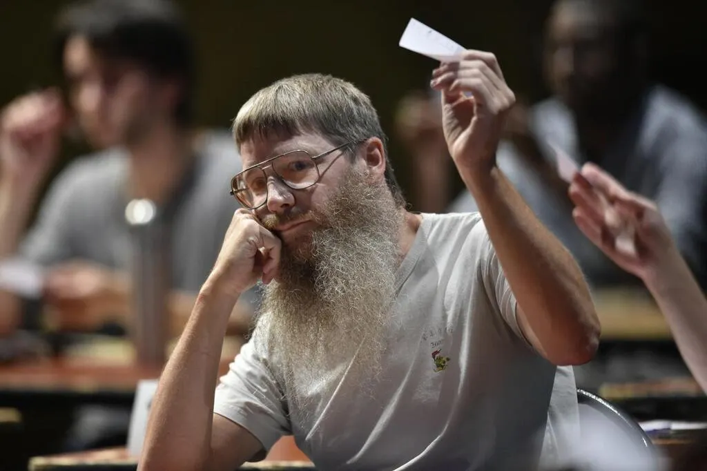 « Surréaliste » : il est multi-champion du monde de Scrabble dans des ...