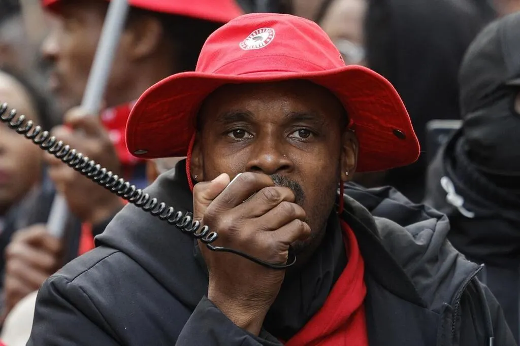 Vie chère en Martinique : Rodrigue Pettiot libéré et placé sous ...