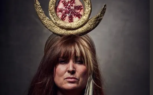 « Le public français a changé ma vie » : la chanteuse Sarah McCoy en ...