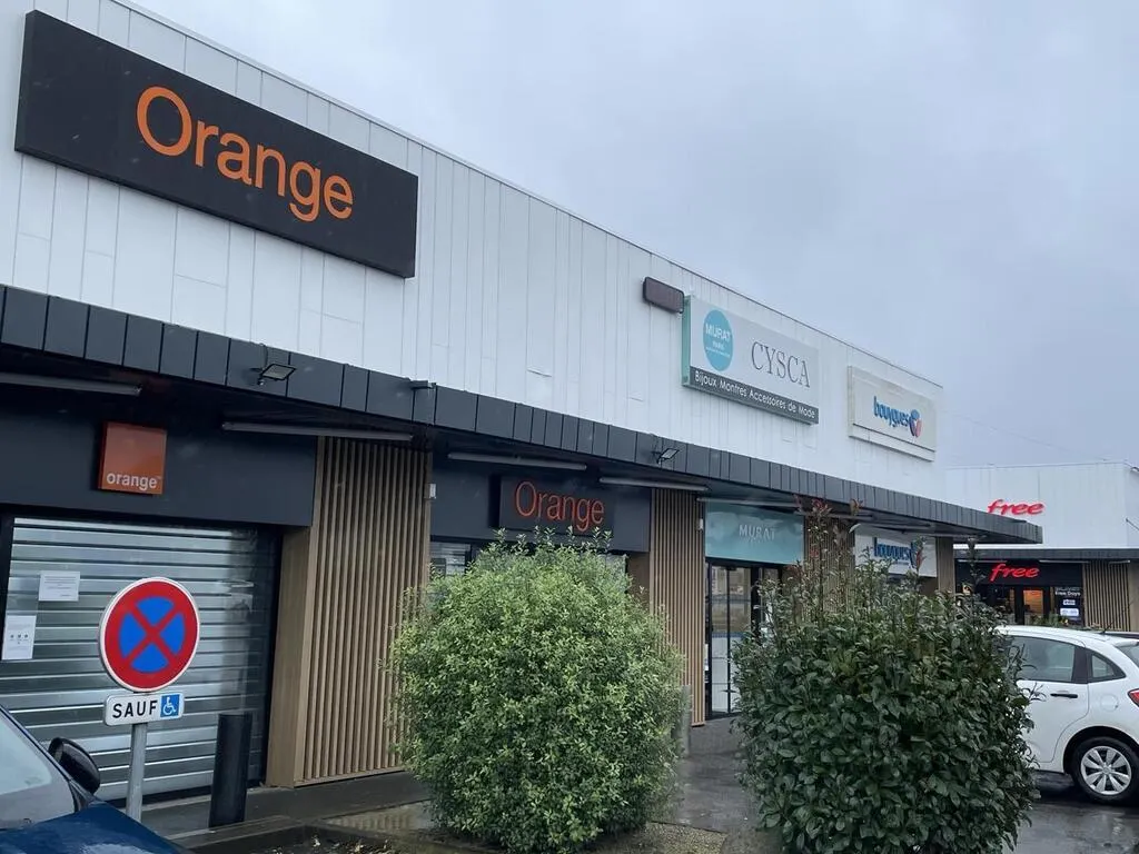 « C’est du jamais vu » : après le braquage de la boutique Orange d ...