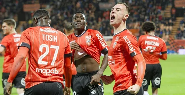 FC Lorient. Pablo Pagis - Arthur Avom Ebong, la jeunesse rayonnante ...