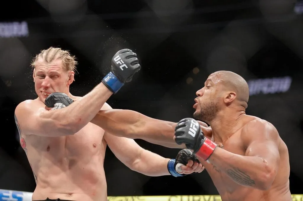 « Volkov a gagné »: le patron de l’UFC Dana White s’excuse après le ...