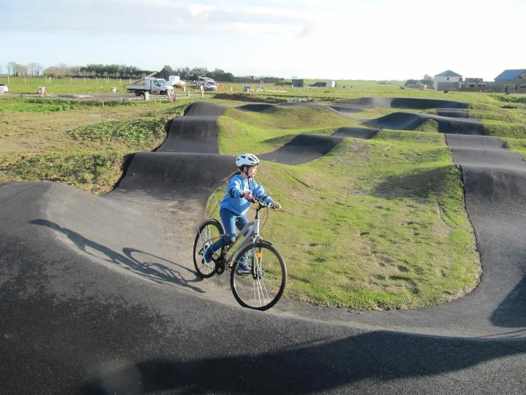 Nouvelle structure à Rots : les CM2 de l’école des Roseaux sont venus ...