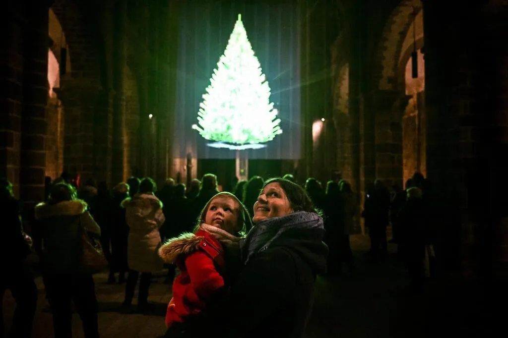 « Une œuvre inédite en France » : au Mont-Saint-Michel, l’Abbaye ...