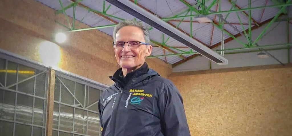 « Transmettre n’est pas seulement enseigner » : il vante les vertus du ...