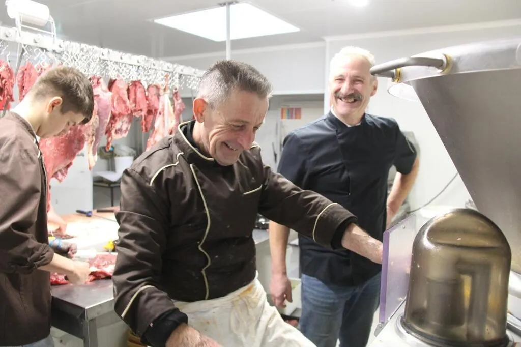 « L’artisanat, c’est la transmission » : à La Flèche, maître et ...