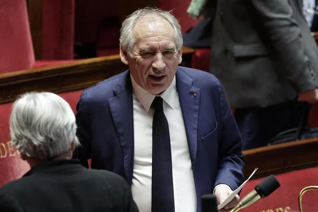 « On n’a pas le droit de séparer la province » et Paris : François ...