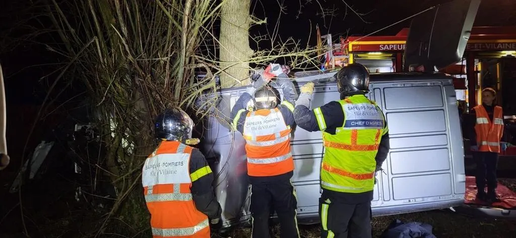 Une voiture s’encastre dans un arbre en Ille-et-Vilaine un trentenaire décède - Dinan.maville.com