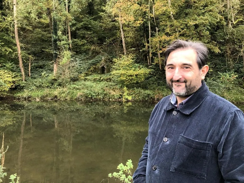 Lutin d’eau, femme serpent, tresse et amour contrarié : la légende d ...