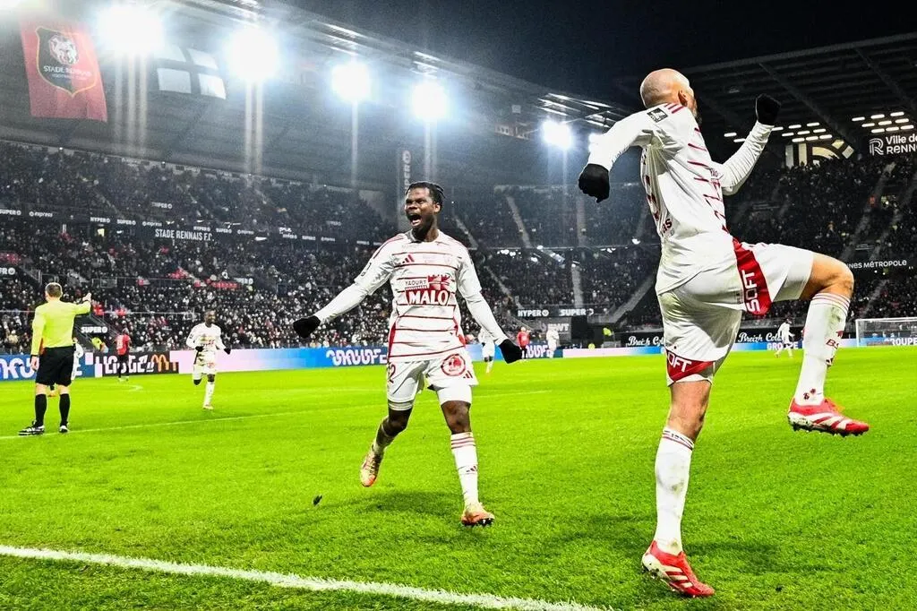 Stade Brestois. « C’est juste le pied qui change » : Zogbé, convaincant ...