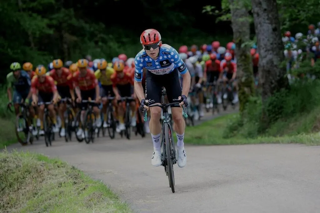 Cyclisme. « C’était un chien fou » : l’attaquant Mathis Le Berre doit ...