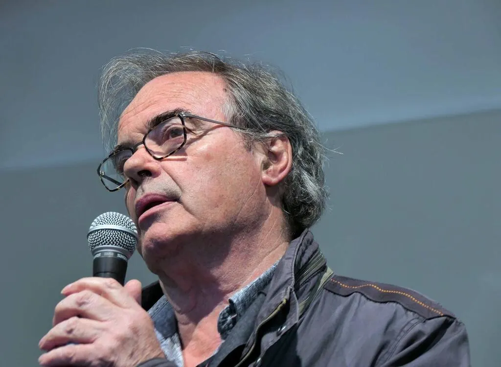 Le poète breton pose ses mots sur la fin de vie inéluctable de son ami ...