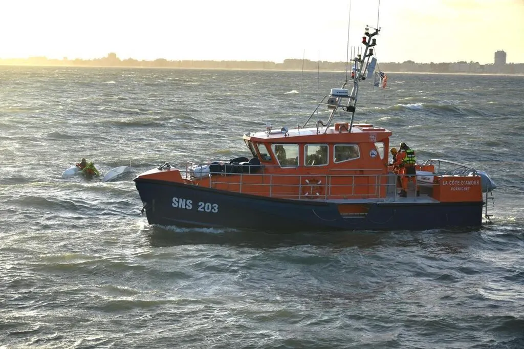 Tempête Eowyn. Les six kayakistes en difficultés au large de la Loire ...