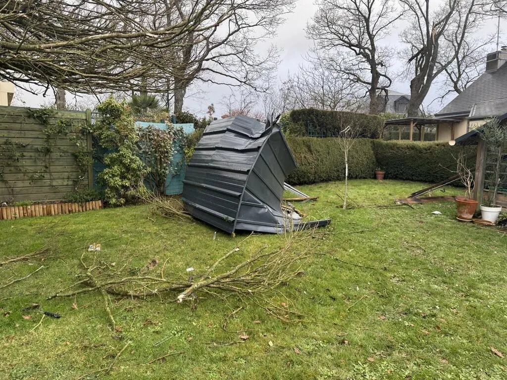 Un événement de type « tornade » est passé à Vezin-le-Coquet, lundi 27 ...