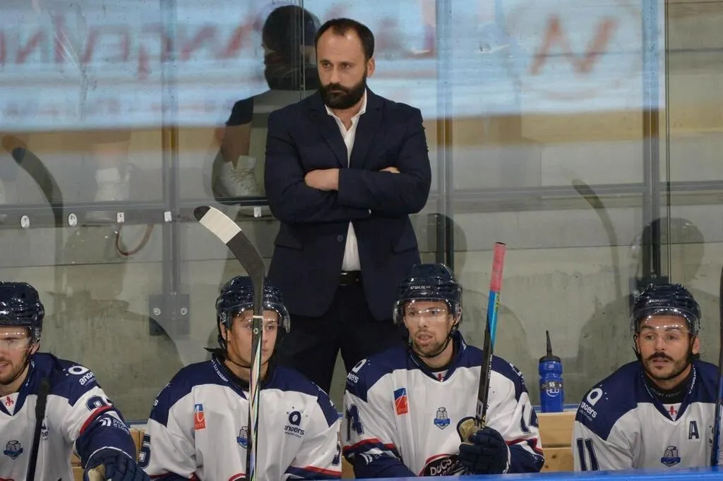 Hockey sur glace. Ligue Magnus : Josh Nicholls va faire ses débuts avec ...