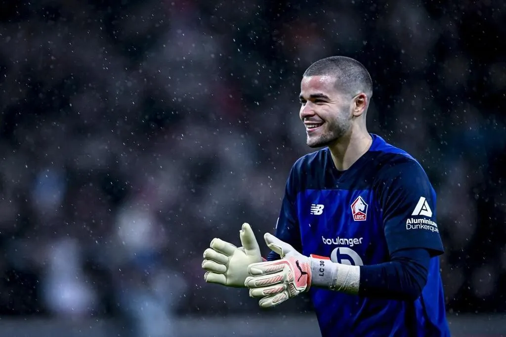 Mercato. Le PSG cible Lucas Chevalier, gardien de Lille et de l’équipe de France . Sport - Le ...