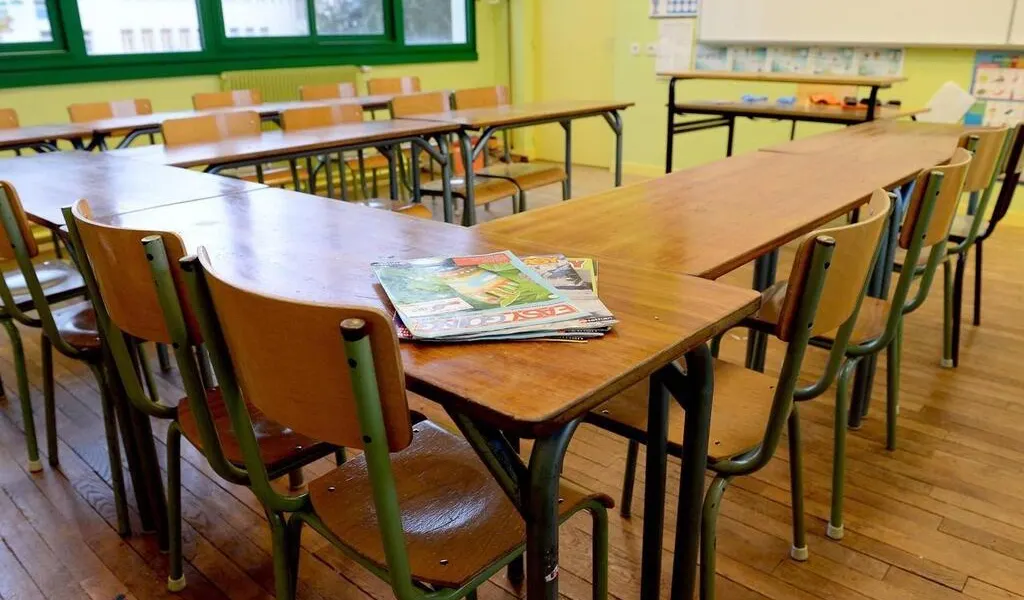 « Inacceptable » : un collégien sanctionné après un salut nazi en ...