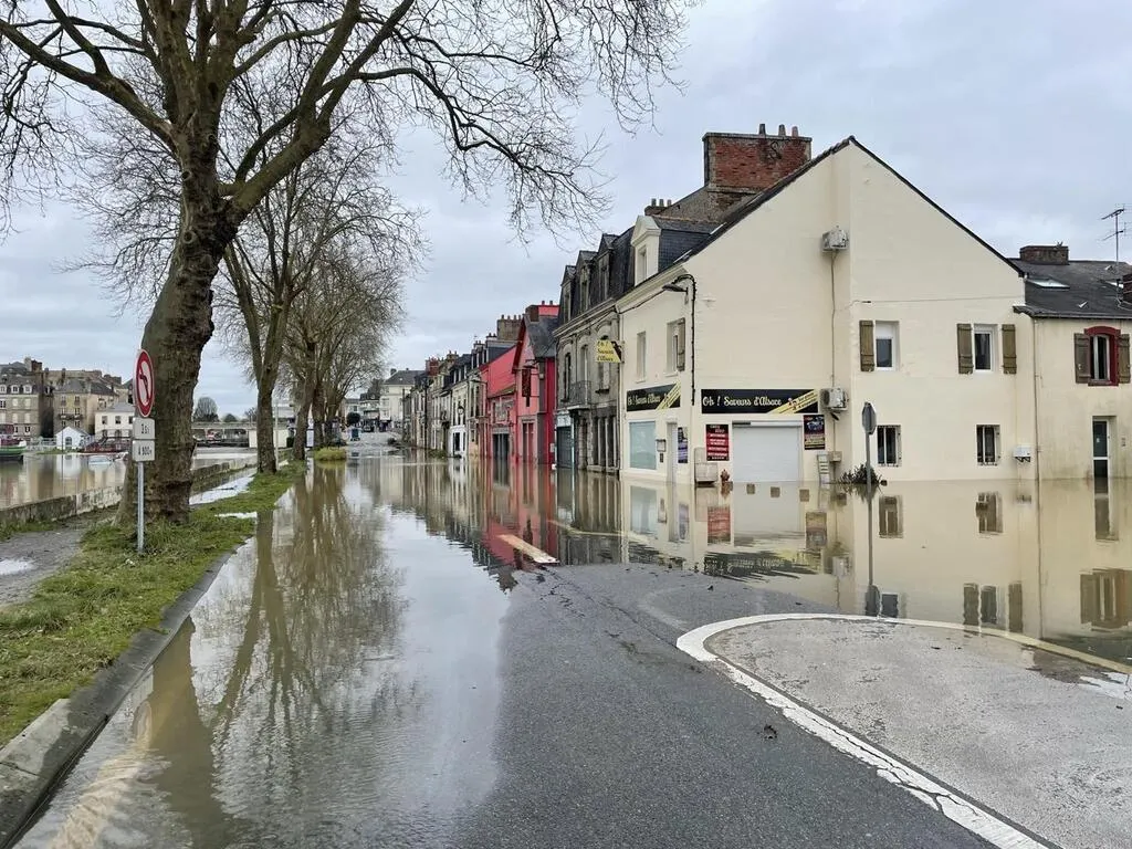Inondations : à Saint-Nicolas-de-Redon, très touchée par la montée des eaux, la « décrue - Arras ...