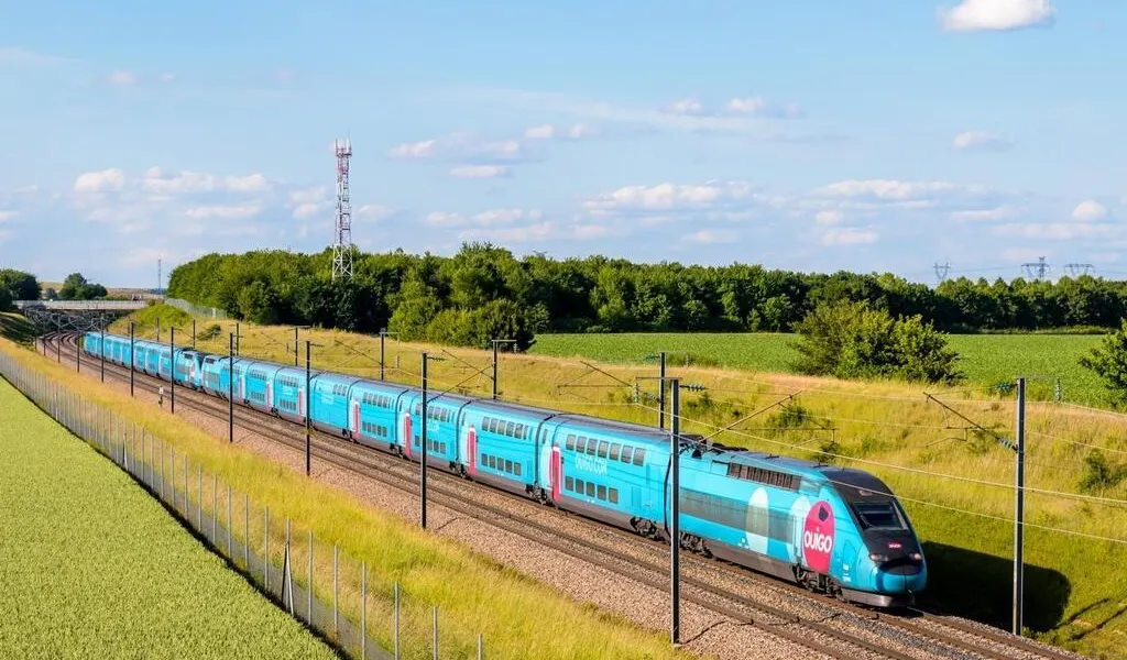 Plus d’emplacements pour les vélos, prise à chaque siège… Les trains Ouigo évoluent - Golfe de ...