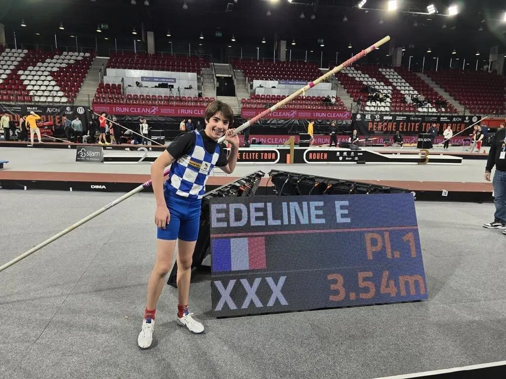 « Il a fait le show en compétition » : Ce jeune de Granville performe au saut à la perche ...