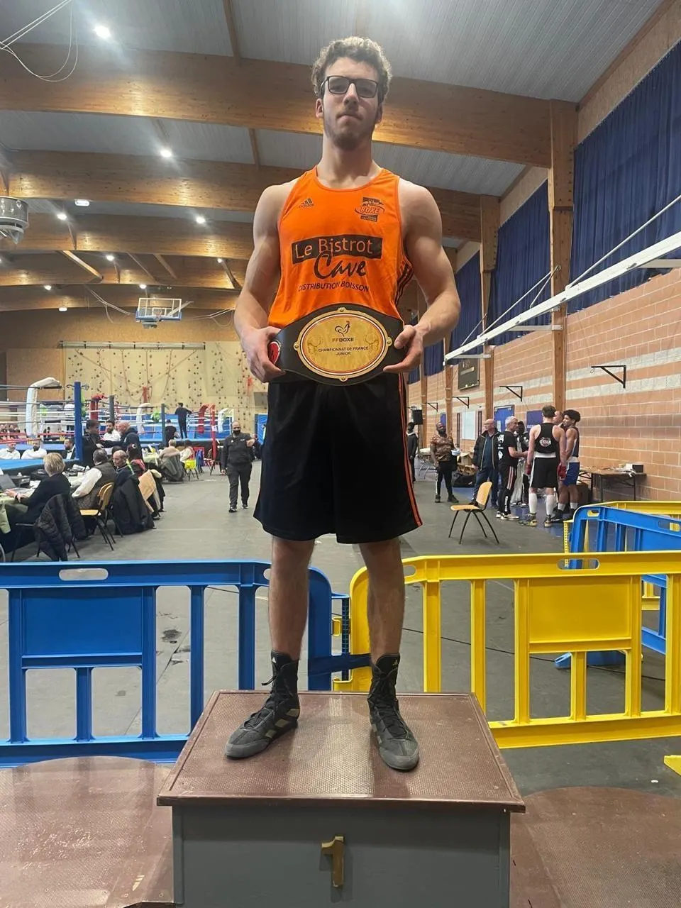 Boxe. « Une première depuis longtemps » : deux Lavallois sont devenus ...