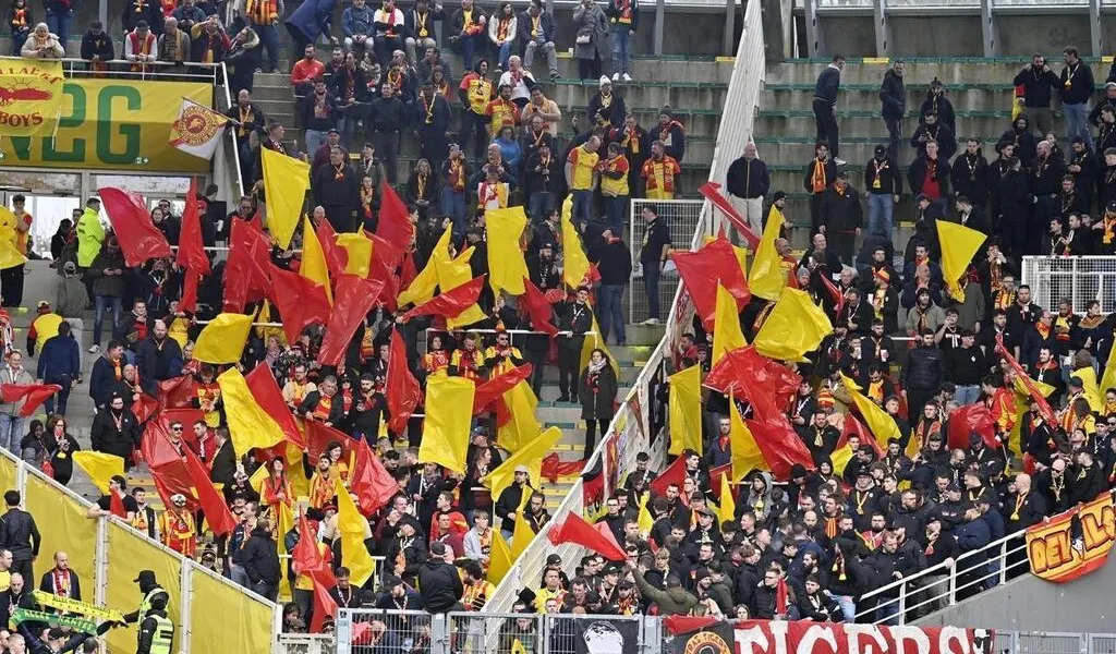 Énervement et violences à l’entrée du stade de football de Nantes : un ...