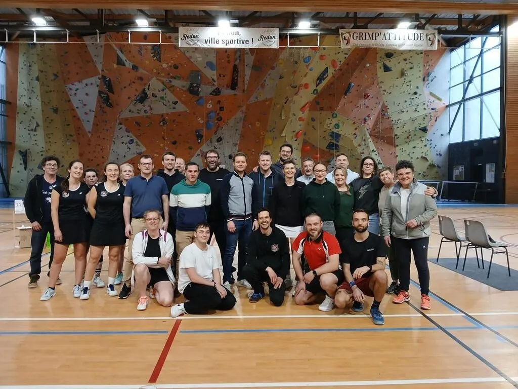 « Une participation record » : le tournoi de badminton de Redon fait ...