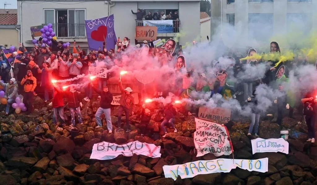 « L’accueil à la sablaise » : les skippers du Vendée Globe salués avec ...