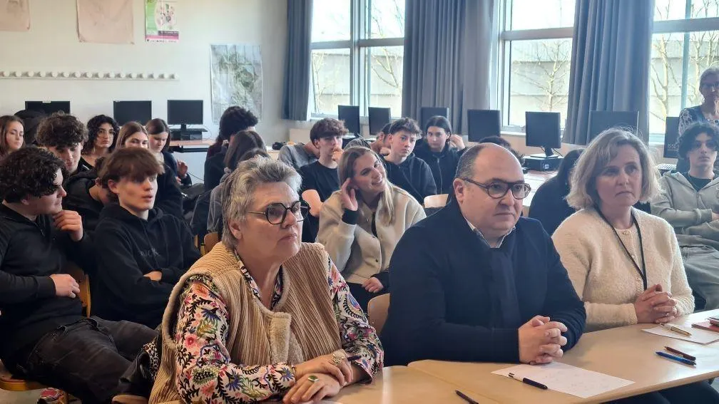 «Une expérience unique» : À Cesson-Sévigné, les lycéens sont ...