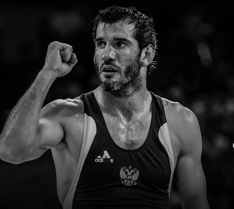 Lutte. Le triple champion olympique de lutte libre Buvaisar Saitiev est mort à 49 ans . Sport ...