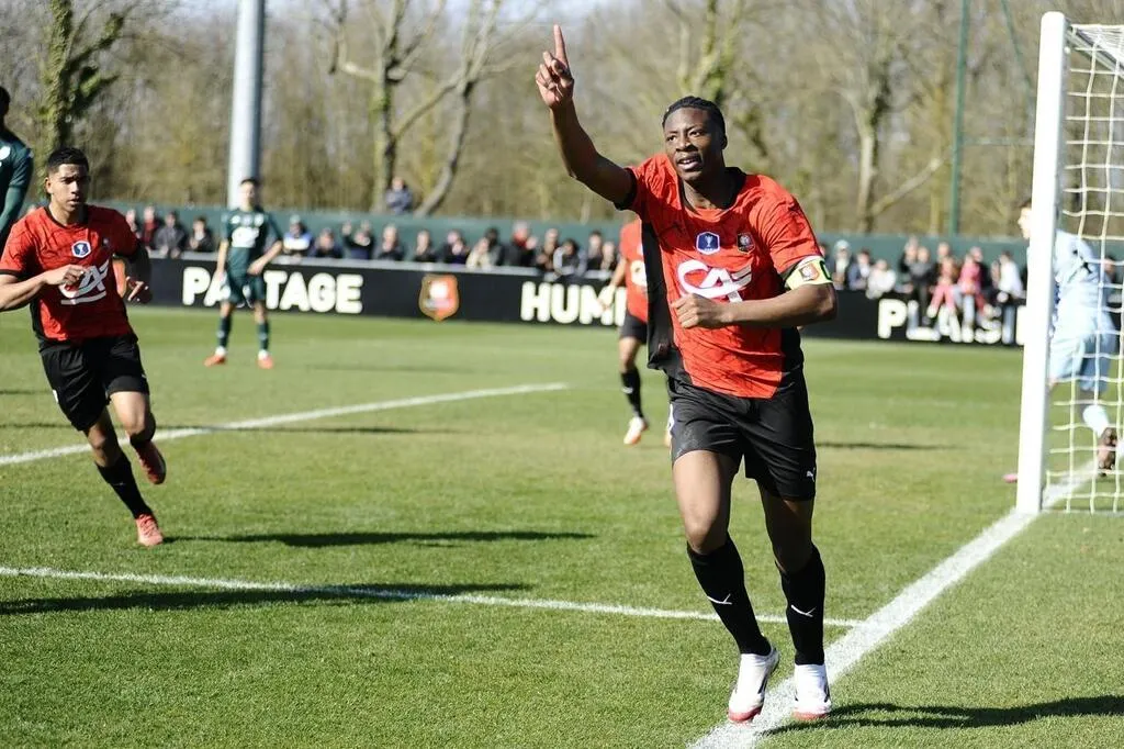 Stade Rennais. Triple buteur, capitaine modèle : Mohamed Kader Meïté ...