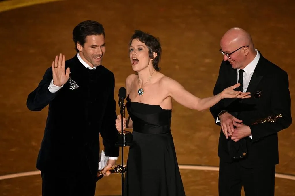 La chanteuse Camille décroche un Oscar, le triomphe d’un parcours ...