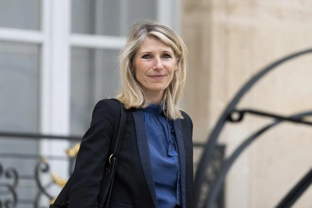 Le football devrait moins dépendre des droits TV et des transferts selon la ministre des Sports ...