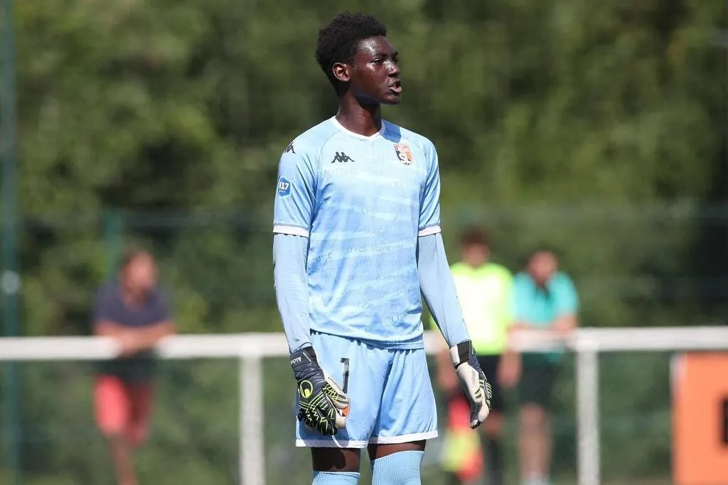 Stade lavallois. Un contrat stagiaire pro pour Mathis Ntessa, gardien ...