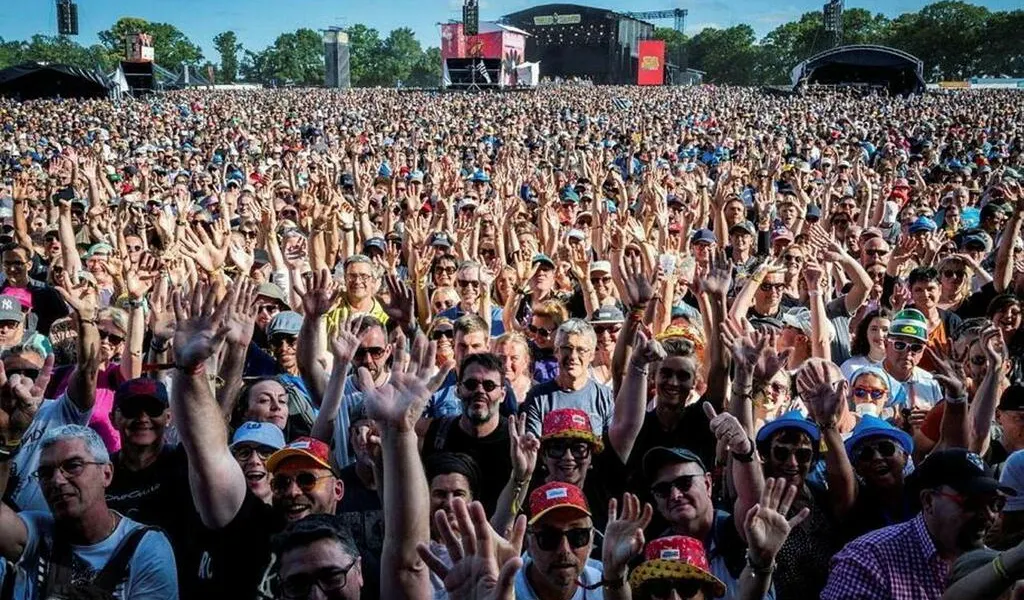 « Les Vieilles Charrues ont failli quitter le Finistère » : le ...