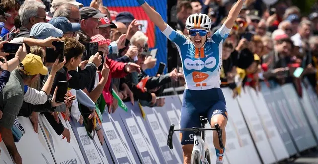 Strade Bianche femmes. Les Françaises Pauline Ferrand-Prévot et ...