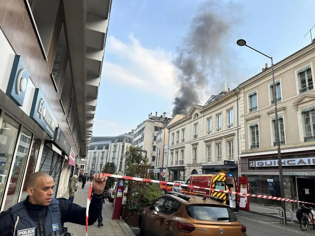 «J’ai vu des flammes surgir» : l’incendie spectaculaire au centre-ville ...