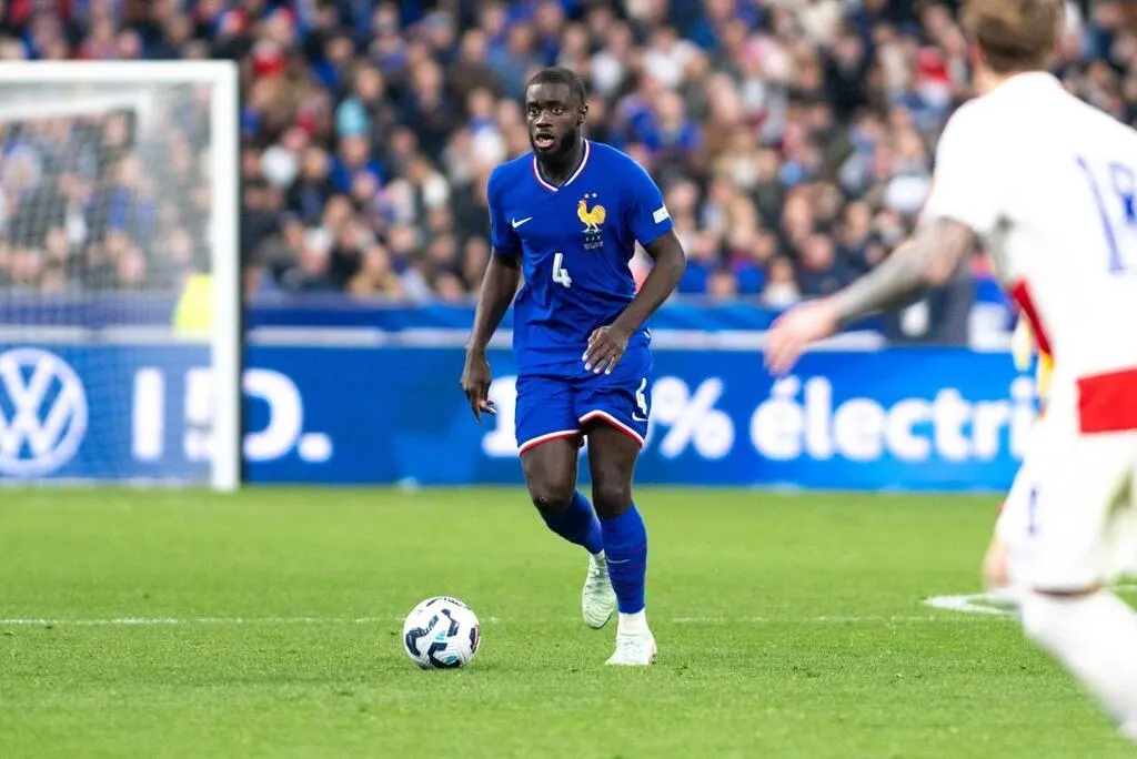 Hécatombe au Bayern Munich : Upamecano blessé au genou gauche ...