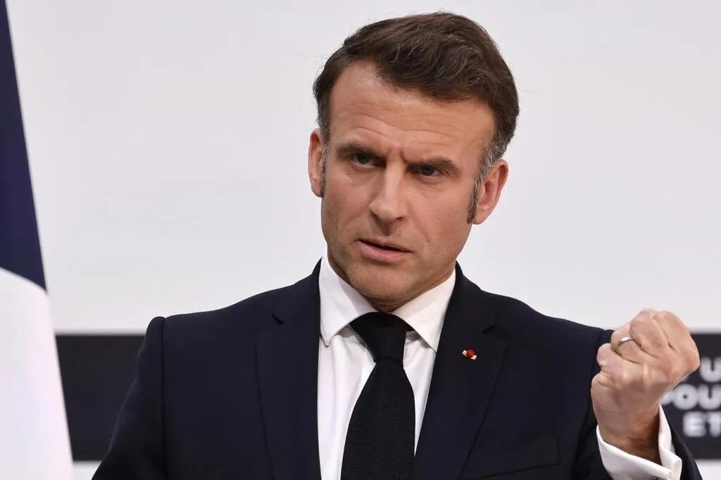 Emmanuel Macron appelle les autorités algériennes à « redonner » la « liberté » de - Golfe de ...