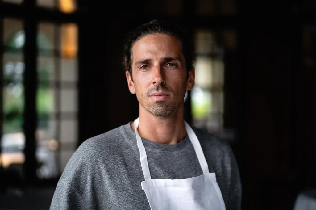 PORTRAIT. Hugo Rœllinger, seul chef breton aux trois étoiles Michelin ...