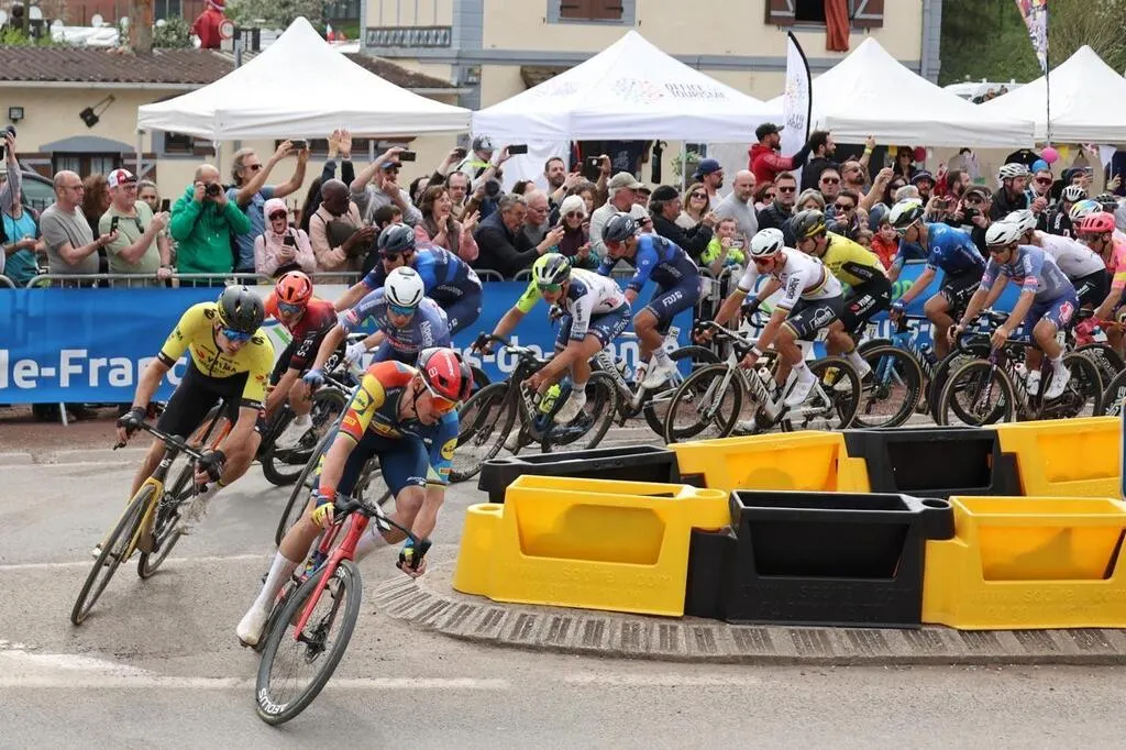 Paris - Roubaix. Trouée d’Arenberg, cinq secteurs pavés de suite : les ...