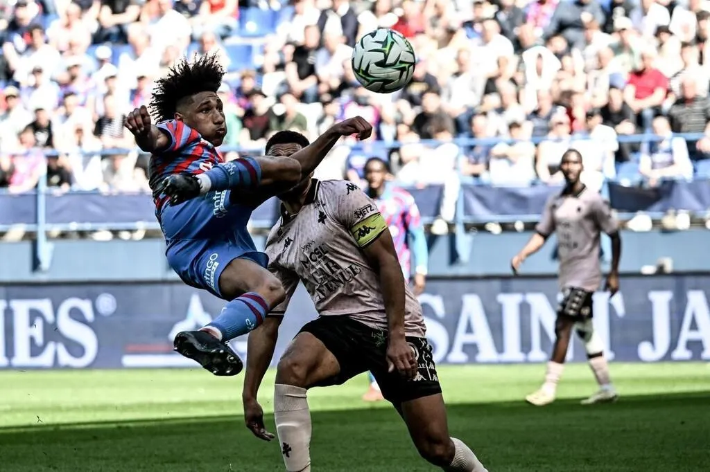 SM Caen - FC Metz. Les notes de Malherbe : Noé Lebreton sur tous les ...