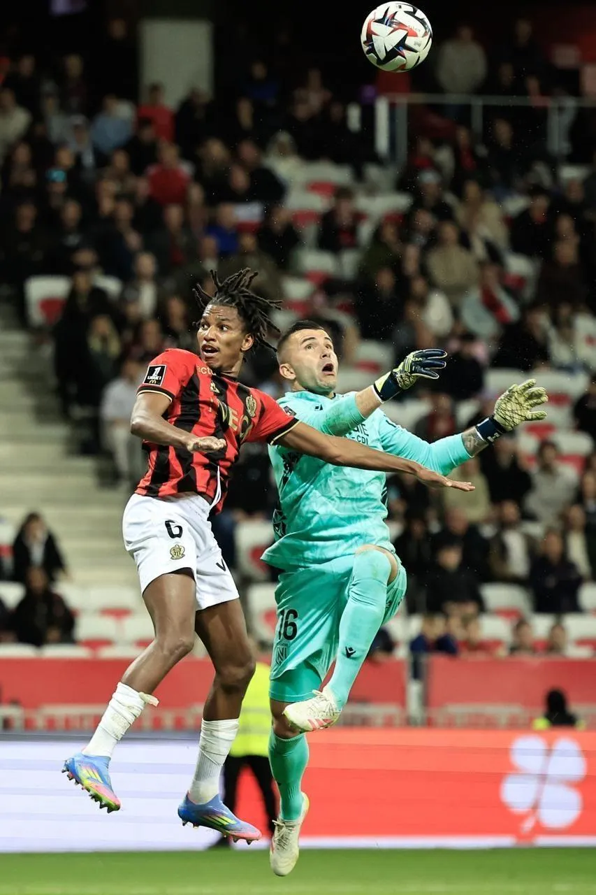 FC Nantes. « Un ou huit arrêts, je dois répondre présent », souligne ...