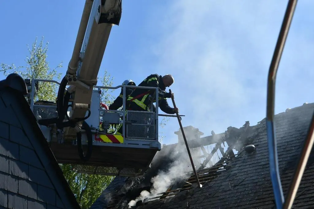 Près de Rennes, l’incendie ravage une maison inhabitée depuis les ...